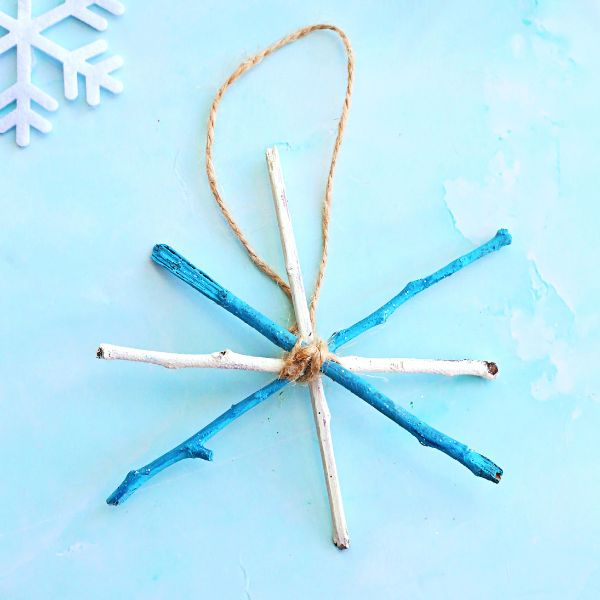 Easy Snowflake Preschool Craft for Winter Fun (Using Nature)